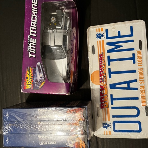 Universal | Other | Back To The Future Bundle 24 Diecast Delorean3 ...